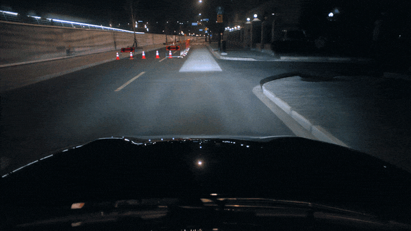 蔚来ET9搭载艾迈斯欧司朗智能多像素LED产品EVIYOS HD 25|欧司朗|蔚来_新浪科技_新浪网